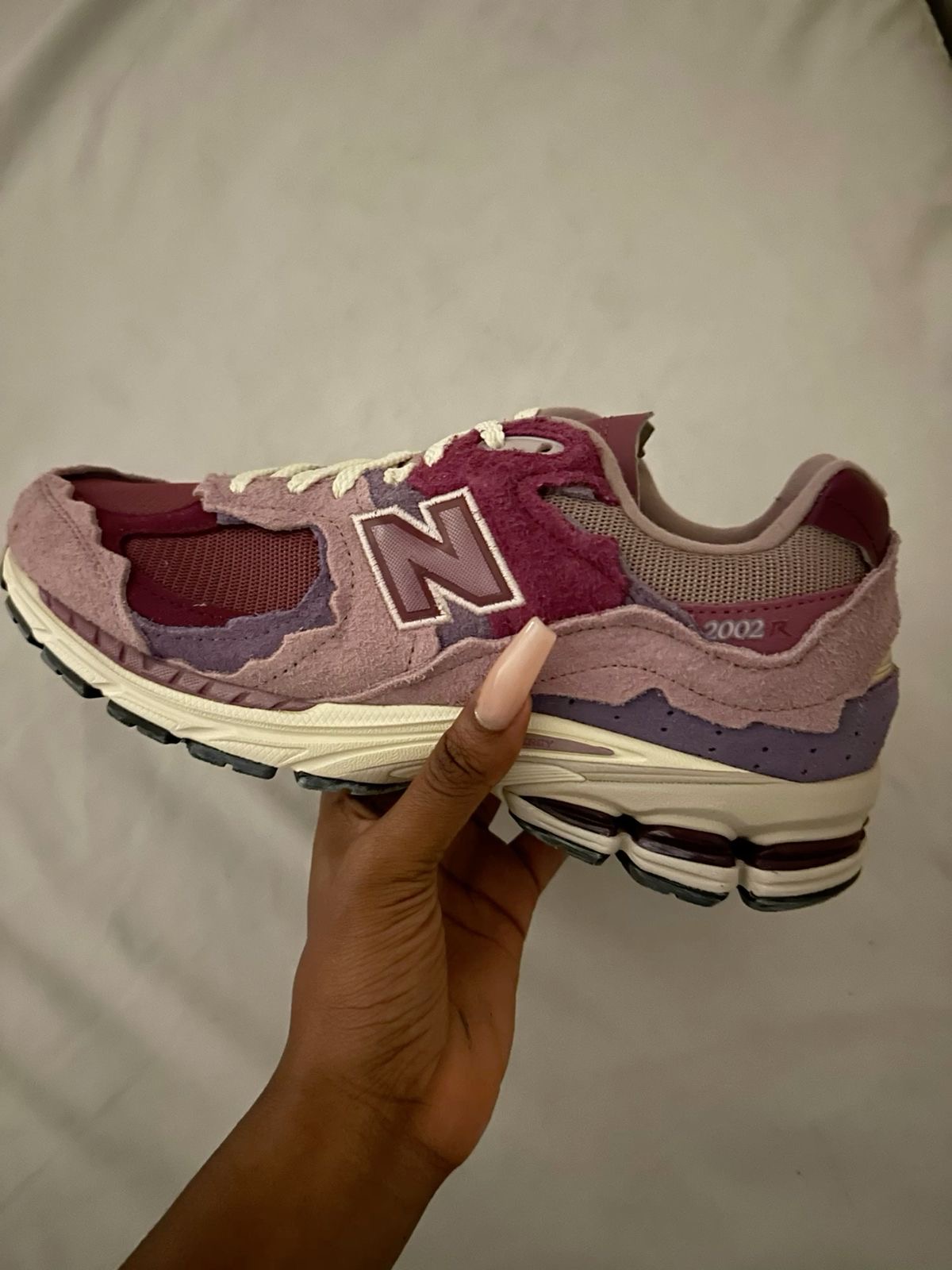 New Balance 2002R Protection Pack Pink – Universe Kickz