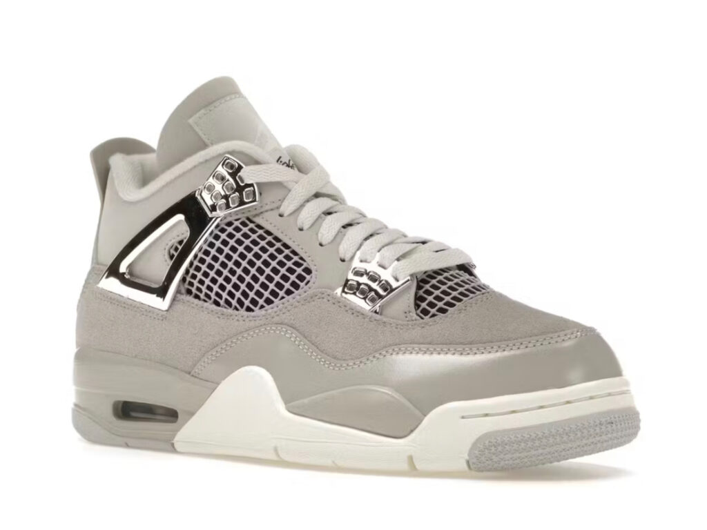 Jordan 4 Retro Frozen Moments – Universe Kickz