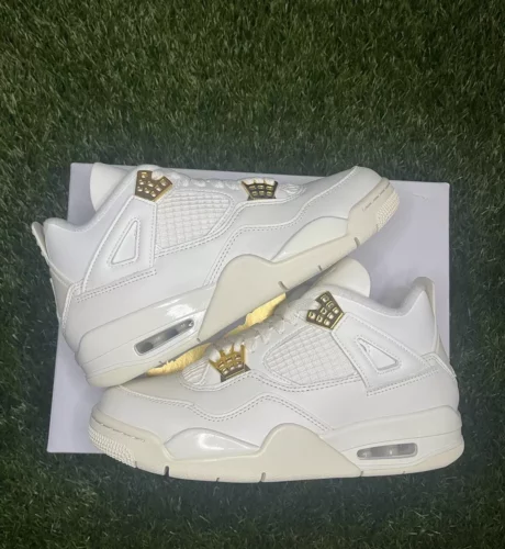 Jordan 4 Retro Metallic Gold – Universe Kickz